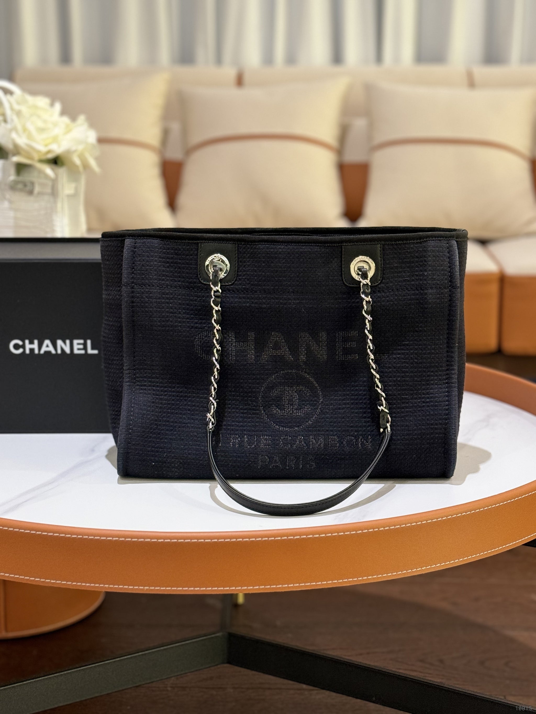 CHANEL BEACH TOTE BAG WITH CHIP BLACK