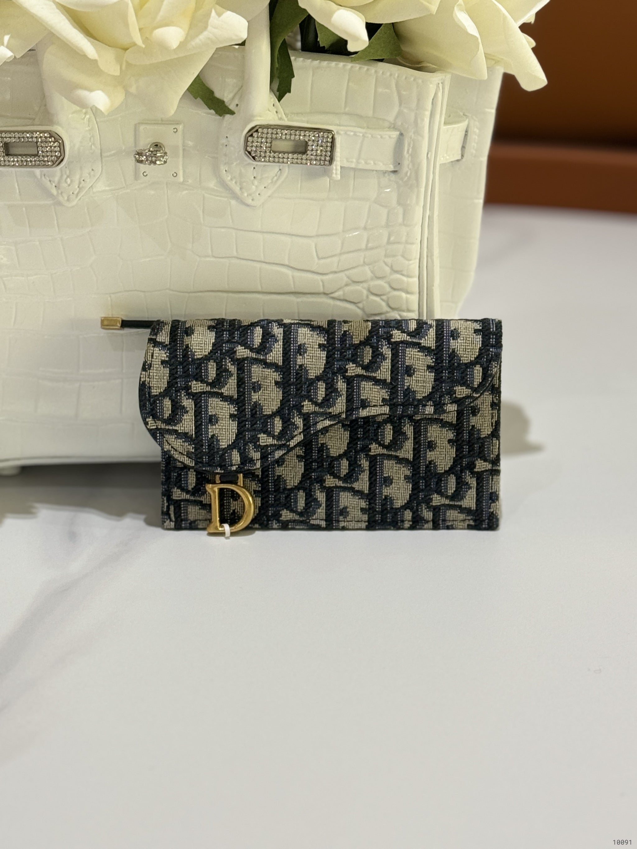 DIOR SADDLE BLOOM CARD HOLDER